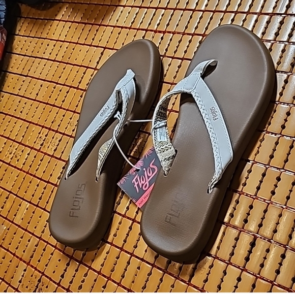Flojos | Shoes | Nwt Womens Flojos Comfort Foam Sandals Ivory Nwt ...